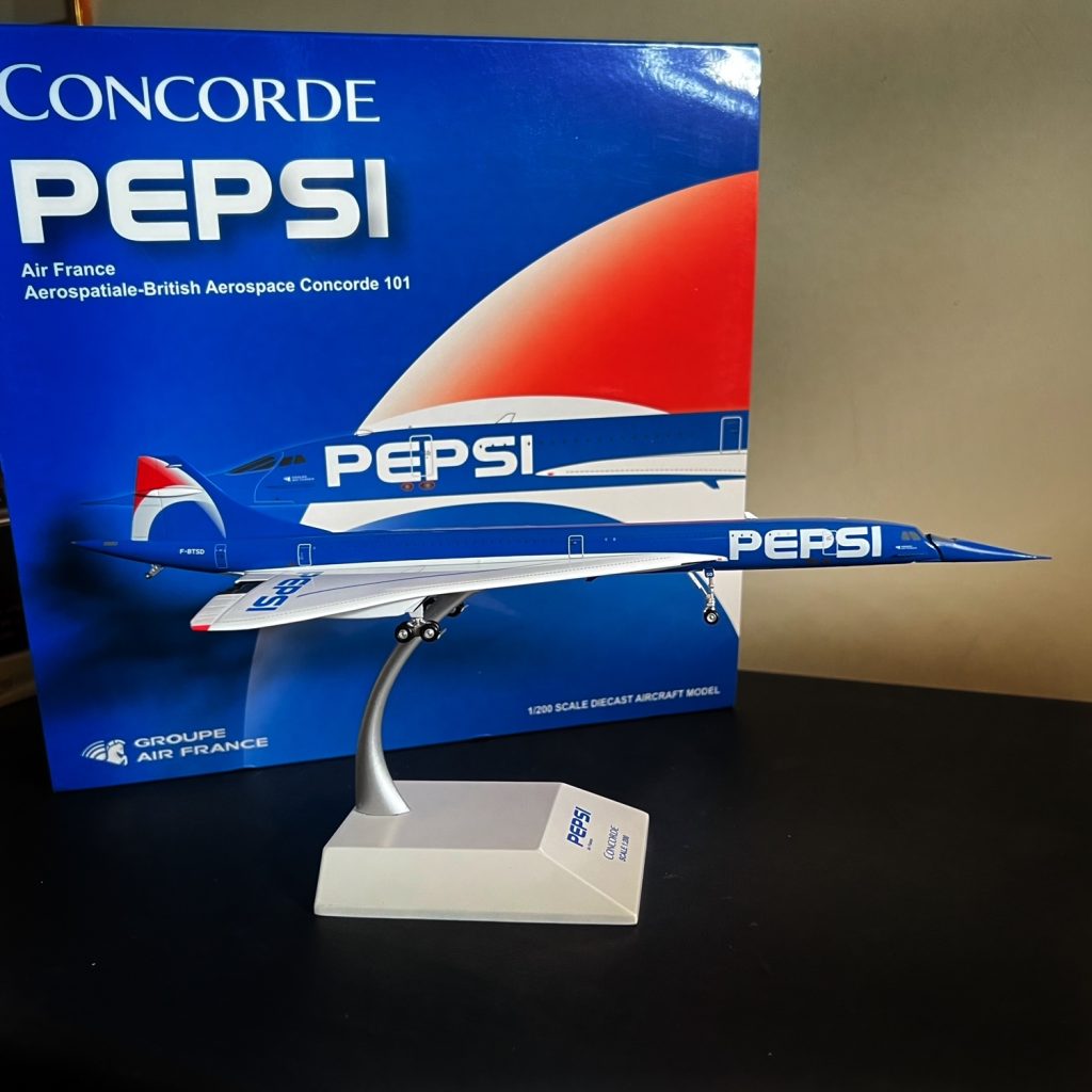 Escala 1:200 – Página: 4 – Miniaturas de avioes – aeromodelismo