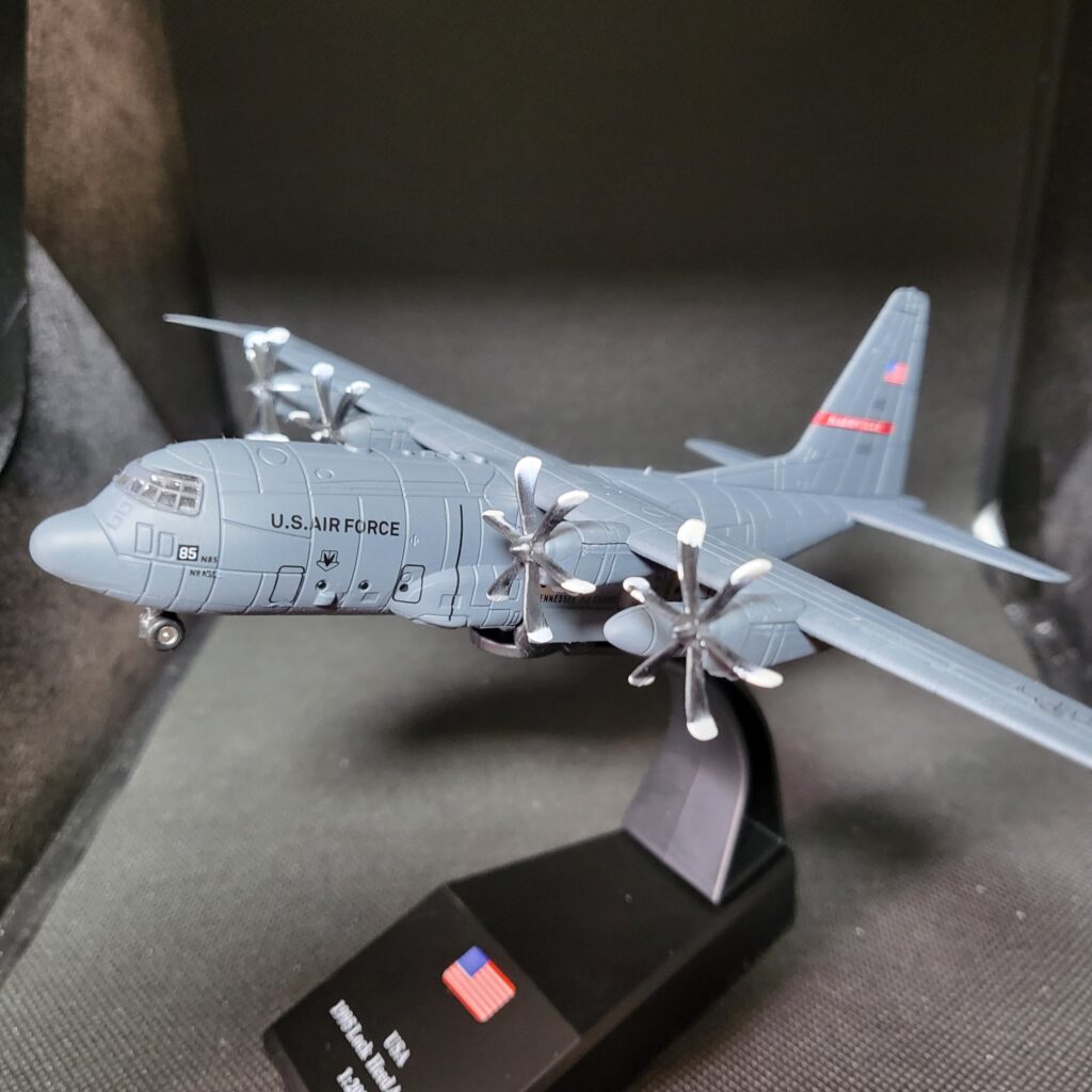 Militares – Miniaturas de avioes – aeromodelismo